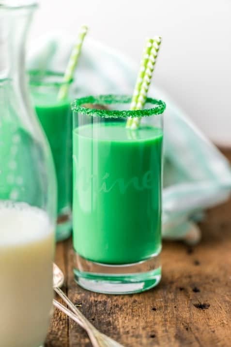 Vanilla Mint Green Milk for St. Patrick's Day! (Leprechaun Milk)