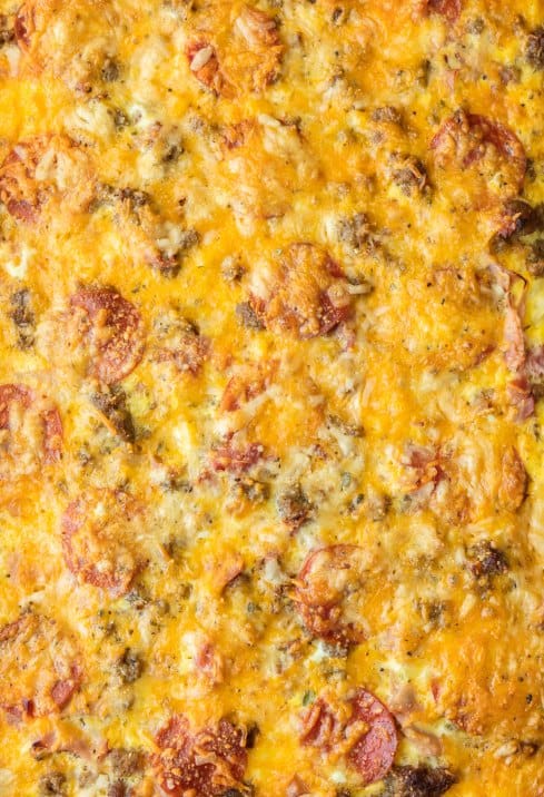 Meat Lovers Breakfast Pizza (Sheet Pan Breakfast Pizza) Recipe - The ...