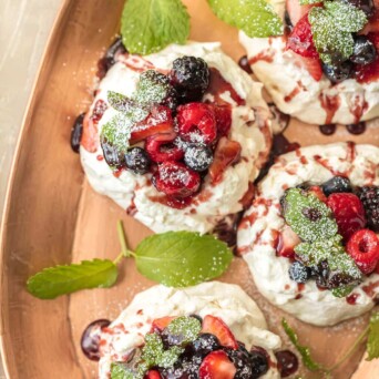 Mini Pavlova Recipe - The Cookie Rookie