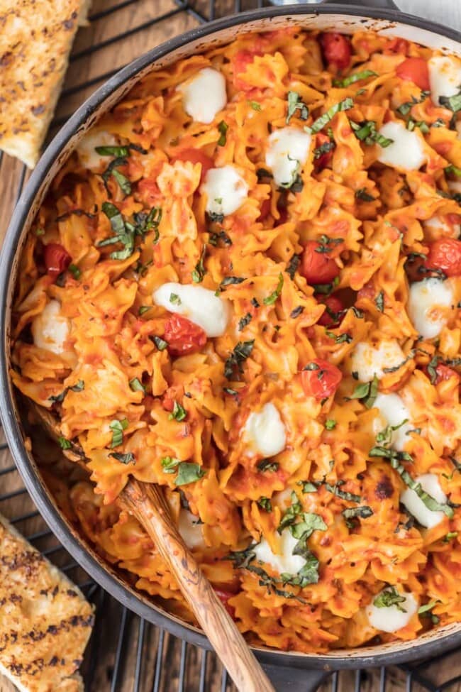Caprese Pasta Bake (Stovetop Caprese Casserole) Recipe - The Cookie Rookie®