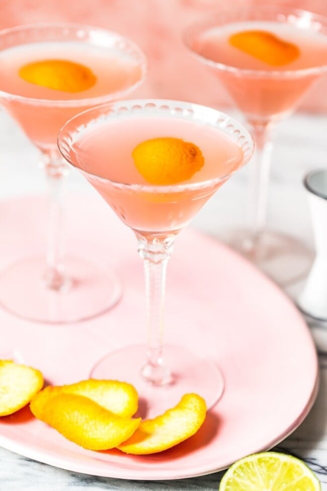 Cosmo Recipe (How to Make a Cosmopolitan) - The Cookie Rookie®