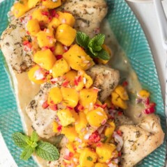 Sangria Chicken Recipe with Mango Salsa - The Cookie Rookie®