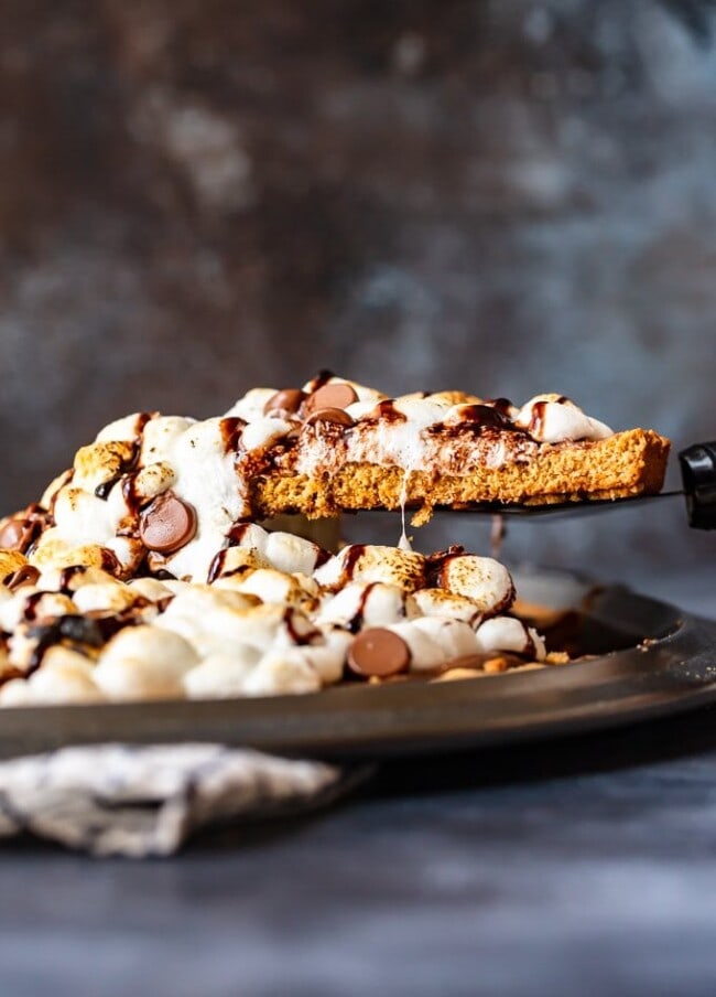 Recette de Pizza Dessert S'mores - Pizza Facile S'mores - (VIDÉO) | Onyx