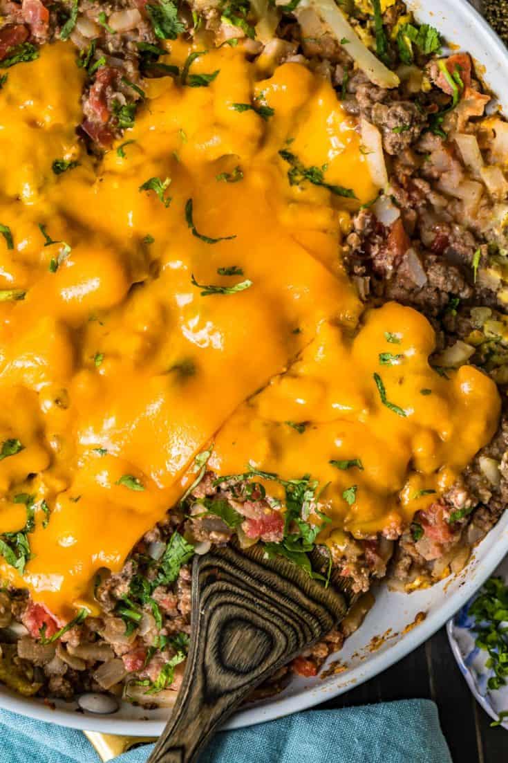 One Pan Cheesy Beef Breakfast Scramble (Skillet Breakfast Casserole ...