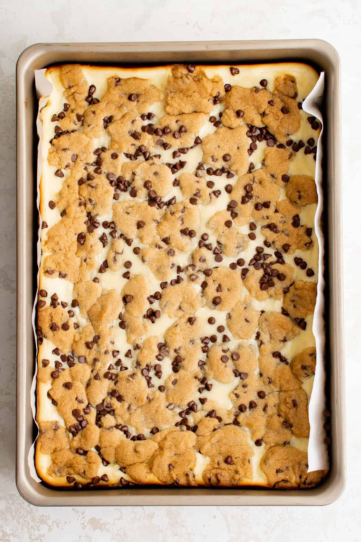 Chocolate Chip Cheesecake Bars » MENGHADIRKAN