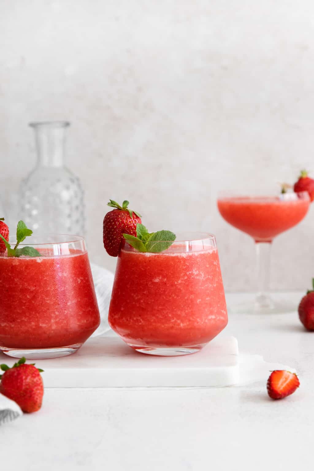 Strawberry Frosé (Frozen Rosé) Recipe - The Cookie Rookie®