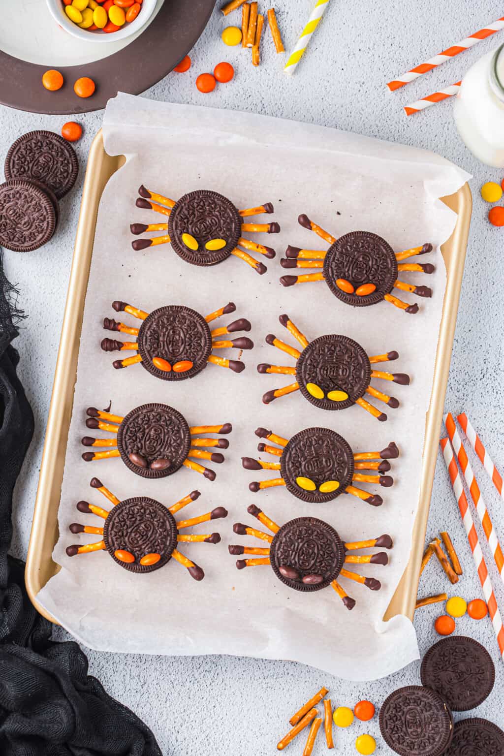 Oreo Spiders Recipe - The Cookie Rookie®
