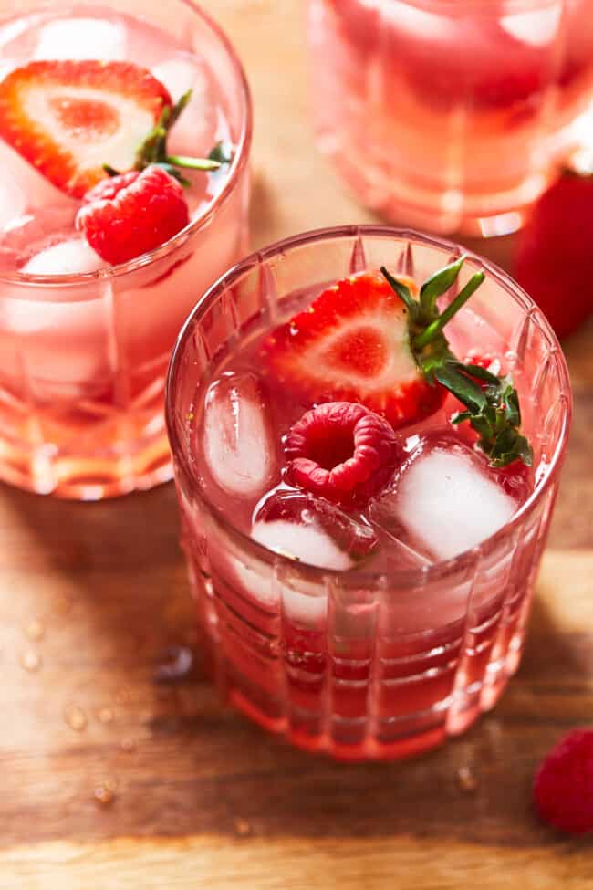 Berry Sangria Recipe - The Cookie Rookie®