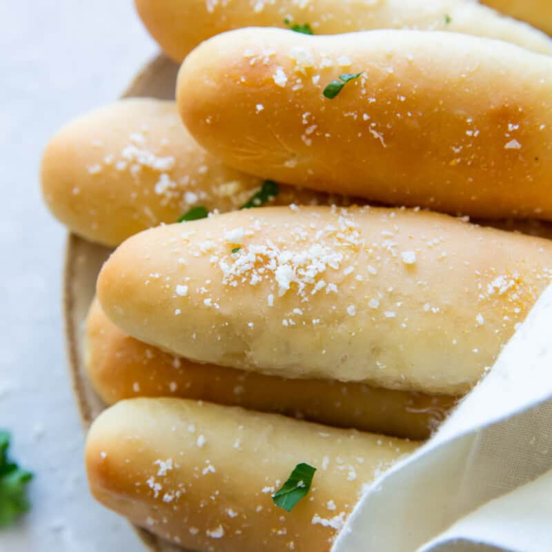Olive Garden Breadsticks Recipe - The Cookie Rookie®