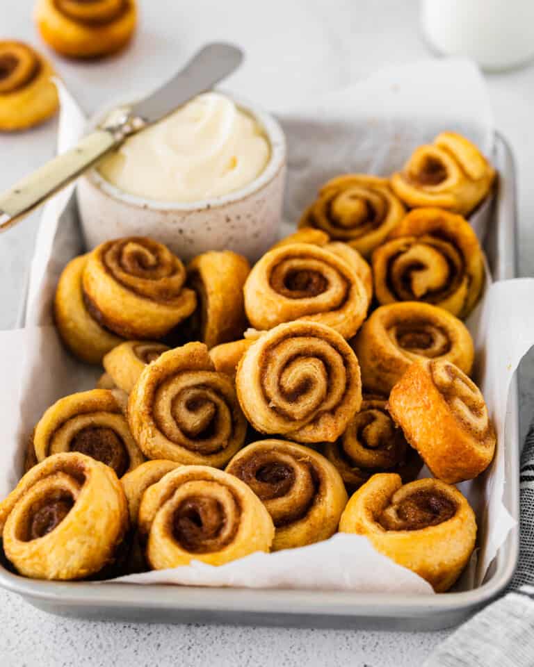 Mini Cinnamon Rolls - The Cookie Rookie®