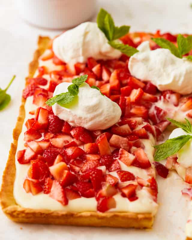 Strawberry Lemonade Bars Recipe - The Cookie Rookie®