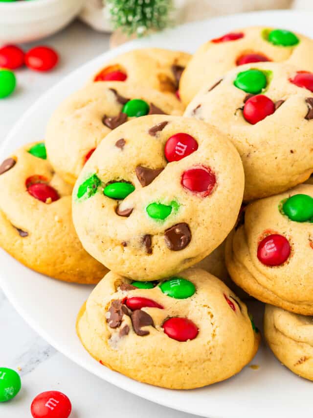 Christmas Cutout Cookies Recipe - The Cookie Rookie®