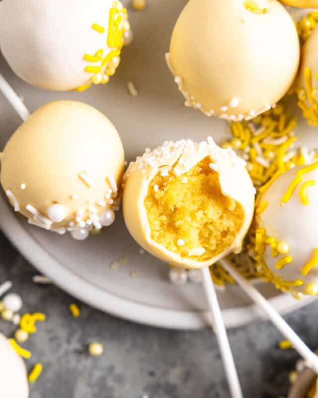 Lemon Cake Pops Recipe - The Cookie Rookie®