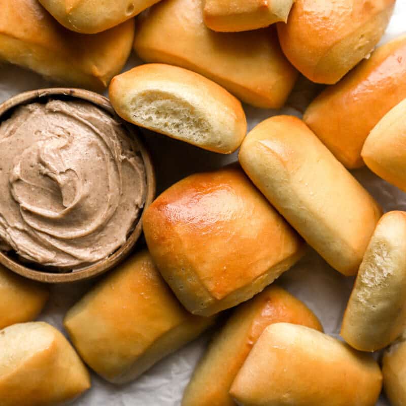 Texas Roadhouse Rolls Recipe - The Cookie Rookie®
