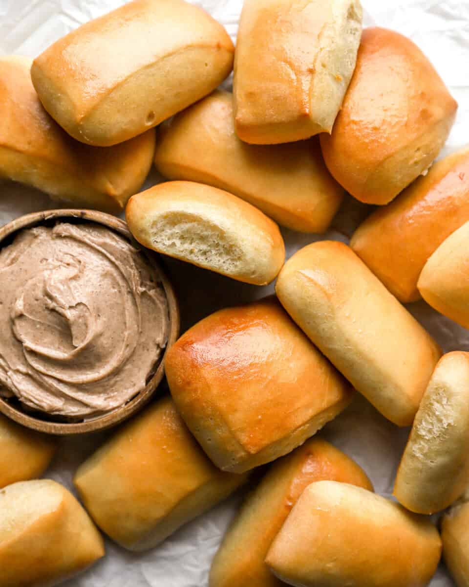 Texas Roadhouse Rolls Recipe - The Cookie Rookie®